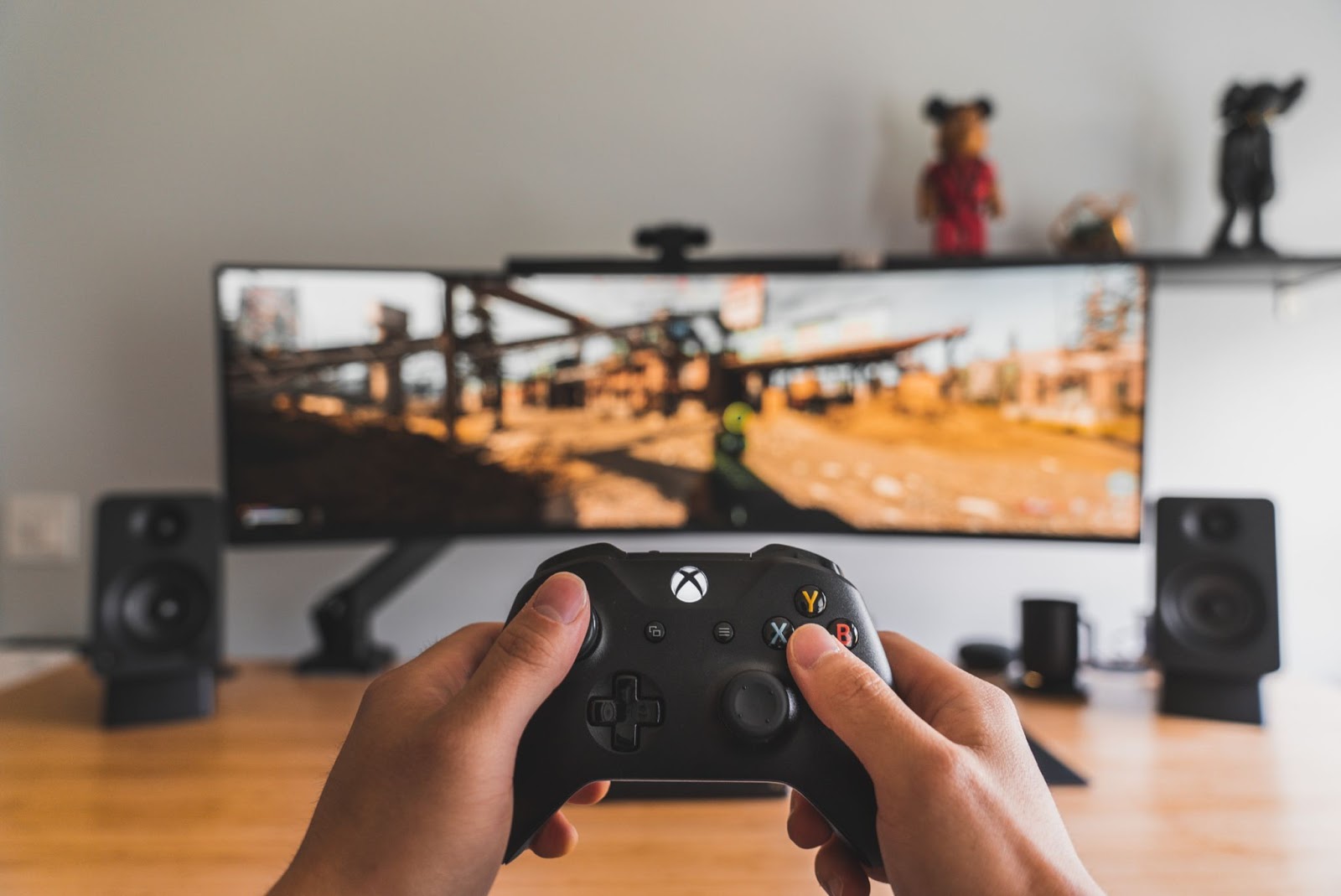 What are the 5 ways to stay safe while gaming online?